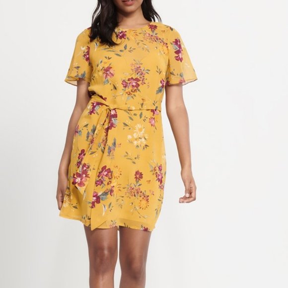 Dynamite | Dresses | Dynamite Yellow Floral Belted Dress Xs | Poshmark